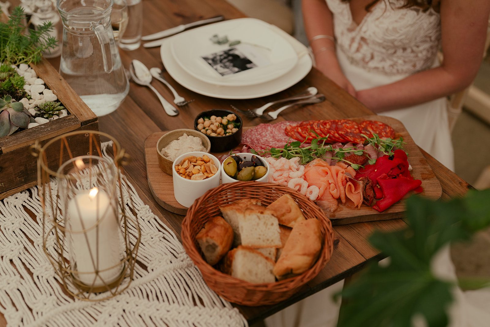 A relaxed Spring Wedding for Alison and Rob - Swanton Morley House ...